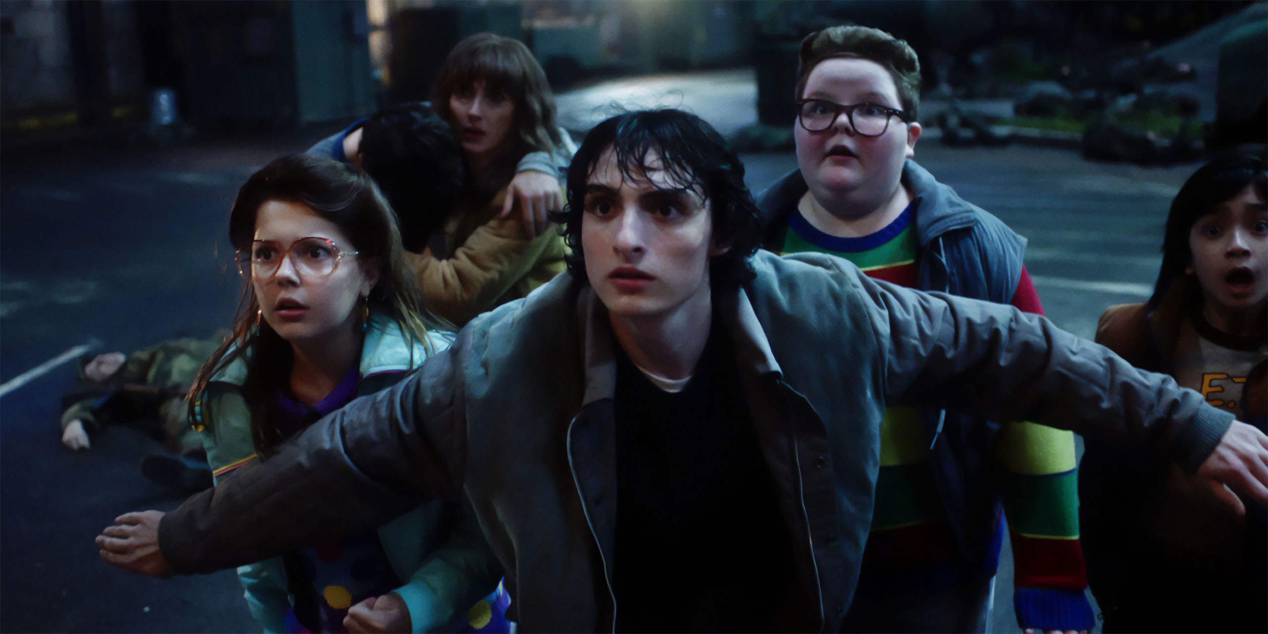 Stranger Things : résumé complet des saisons 1 à 4Superpouvoir.com